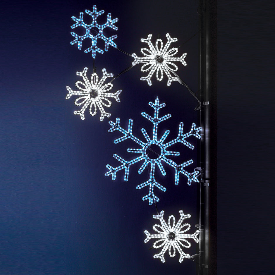 Snowflake Array Pole Mounts – HolidayLights.com